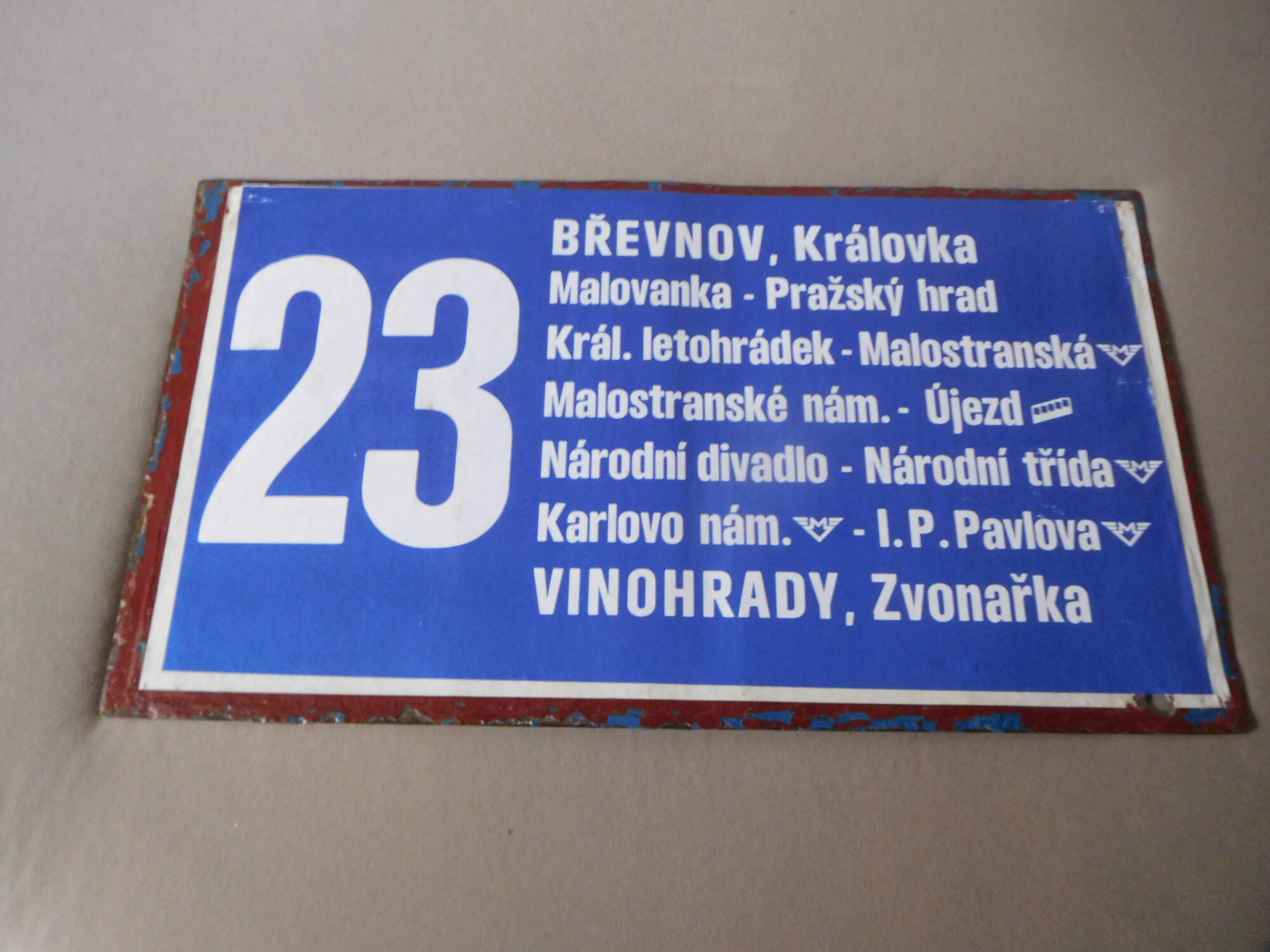 Stará retro plechová cedule - Praha tramvaj Dopravní podnik | Aukro